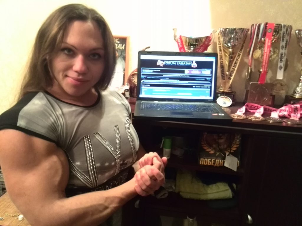 Russia's biggest female bodybuilder puts most men to shame - Page 13 of ...